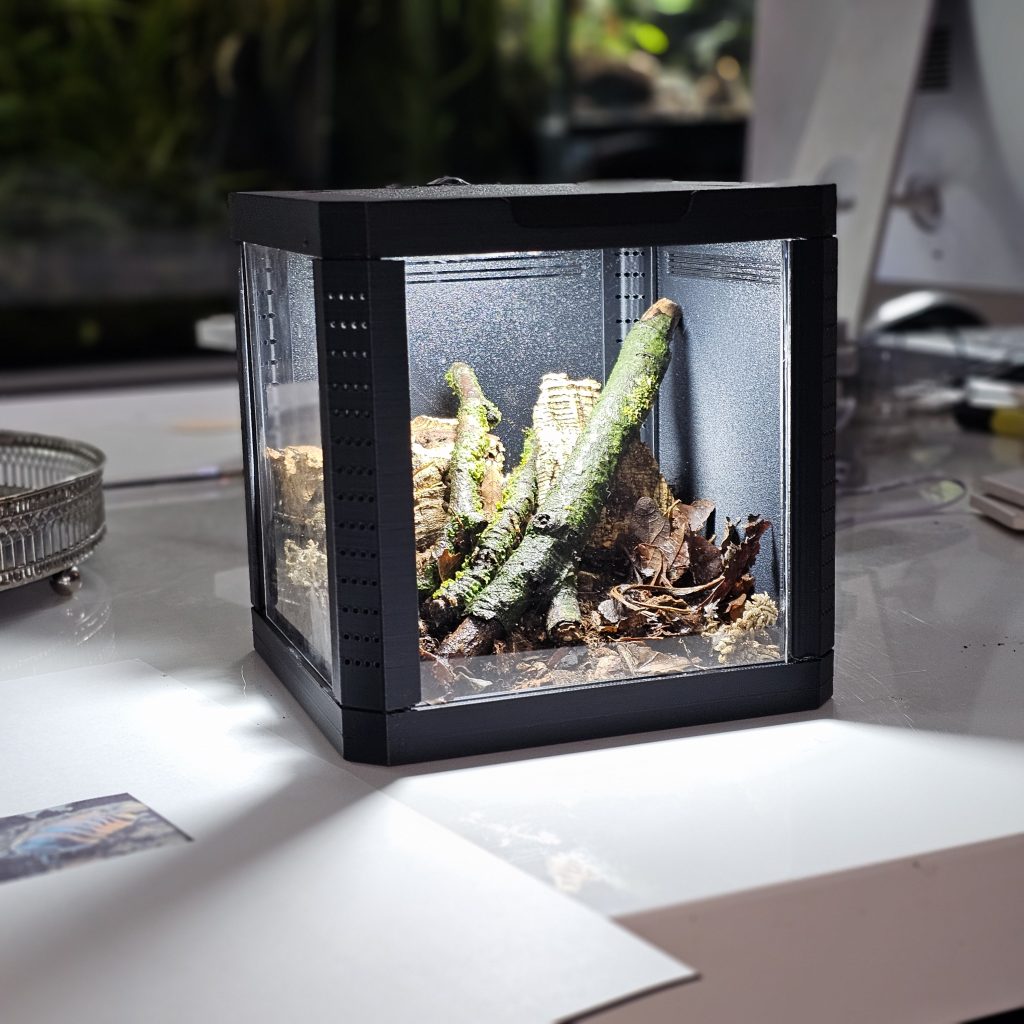 3D Printed Display Vivarium – Base Version (Unbranded) STL FILE ...